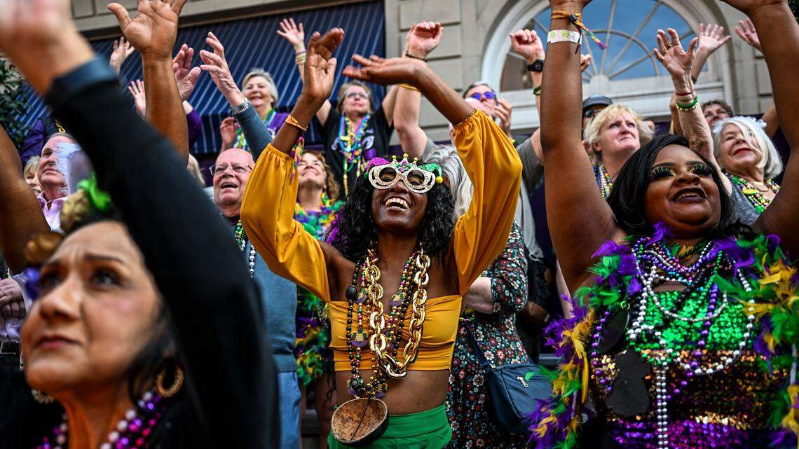 Frontier adds Mardi Gras nonstop Charlotte to New Orleans | Charlotte ...