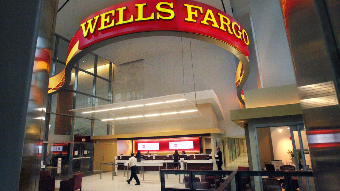 Wells Fargo CFO John Shrewsberry to retire | Charlotte Observer