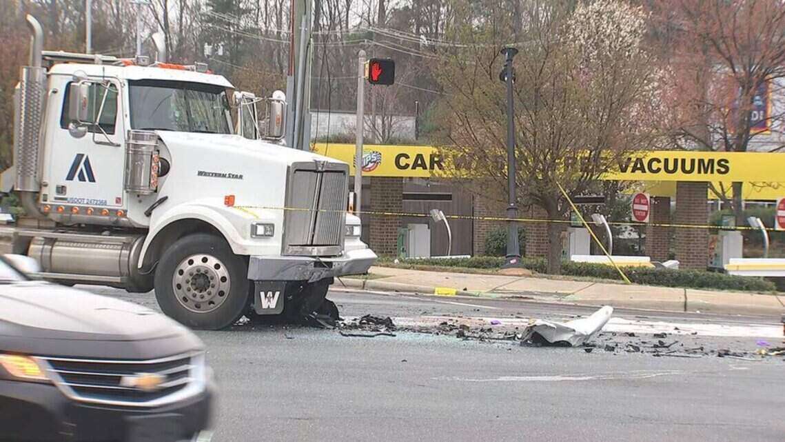2 South Meck High students die in wreck, principal says | Charlotte ...