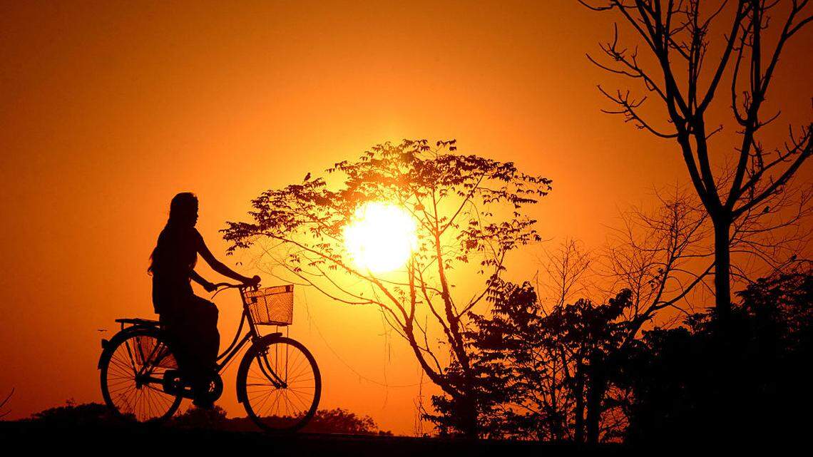 Daily circadian lighting routine for better sleep and energy ...