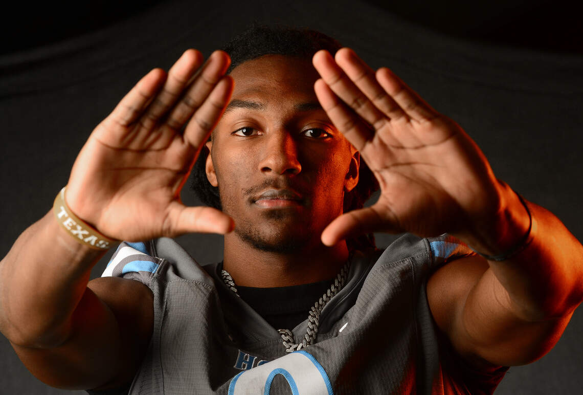 Hough High’s Samari Matthews named Mr. Football | Charlotte Observer