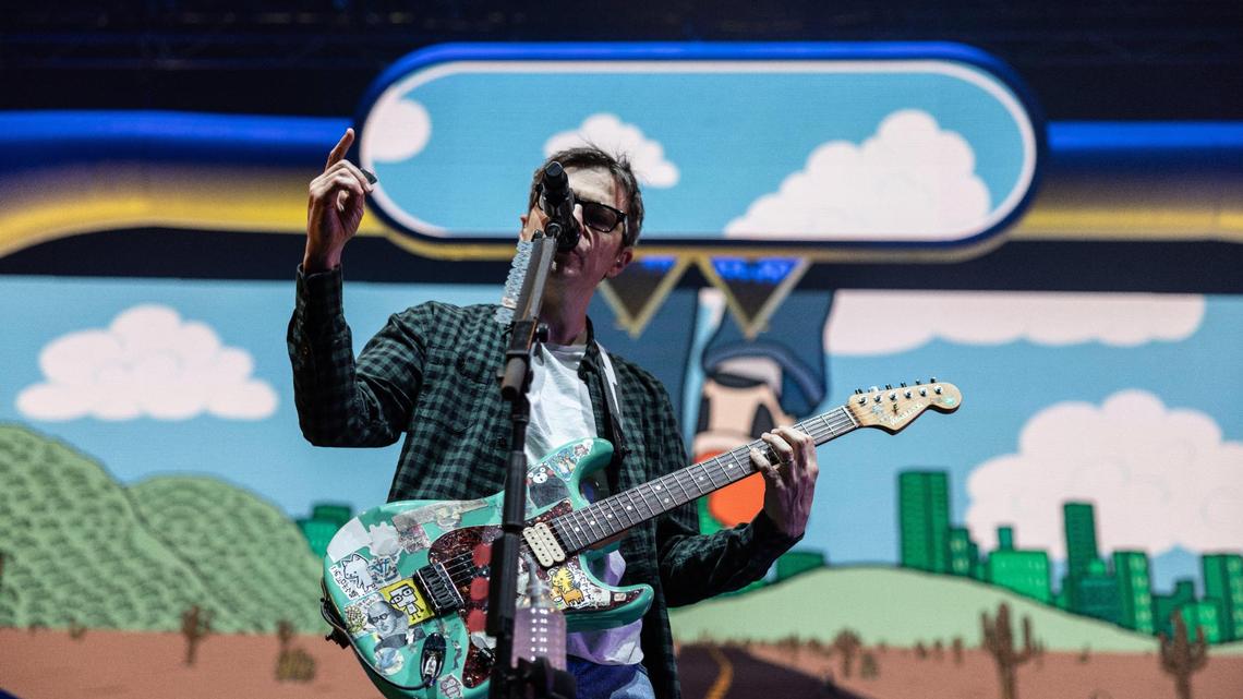 Review: Weezer concert at PNC Music Pavilion in Charlotte NC ...
