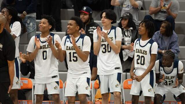 East Meck holds off Providence 53-52, for Southwestern 7A/8A title ...