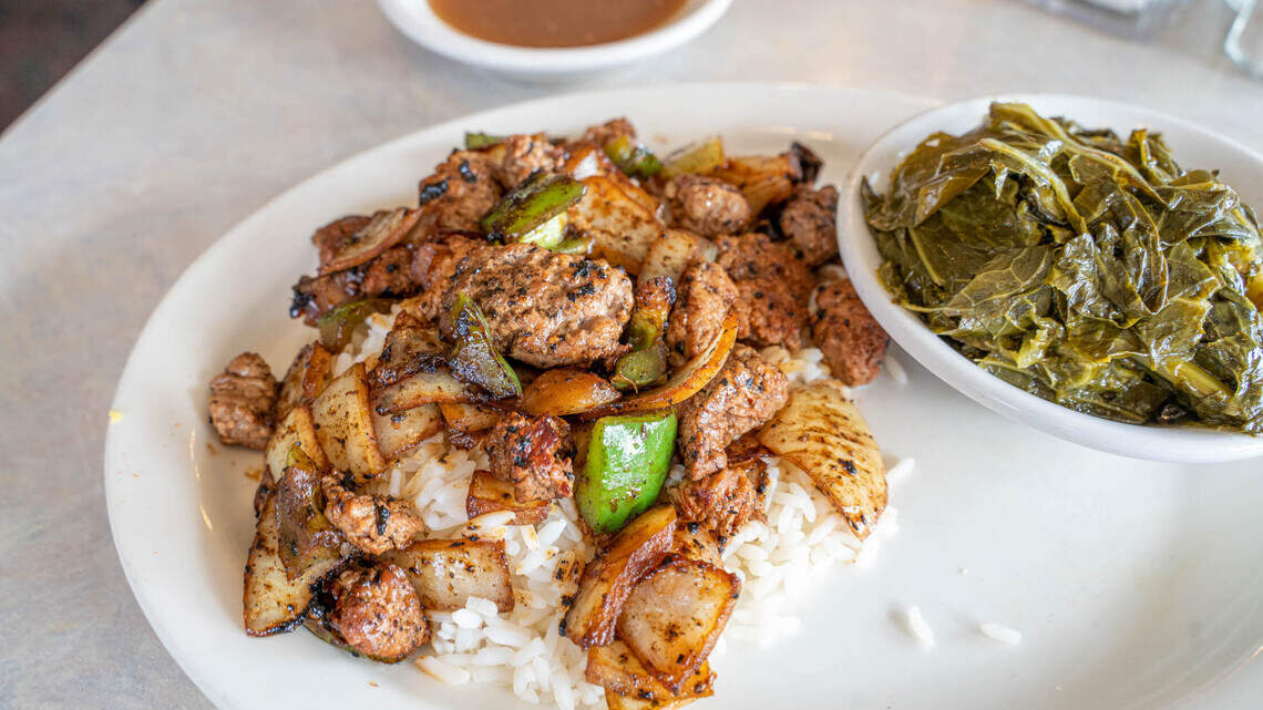 Take a peek inside Gus’ Sir Beef | Charlotte Observer