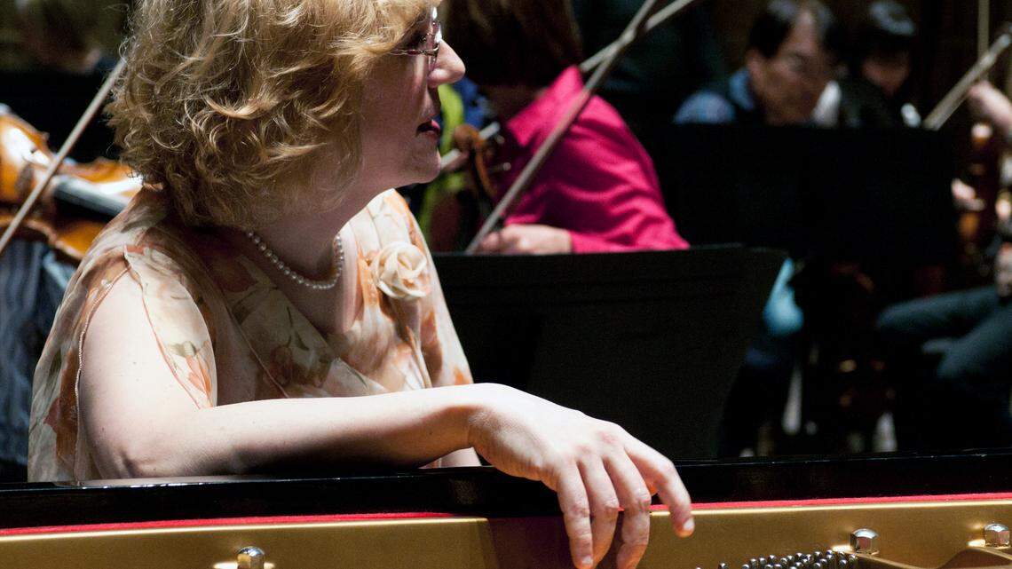 Charlotte Symphony Orchestra hosts pianist Sara Buechner | Charlotte ...