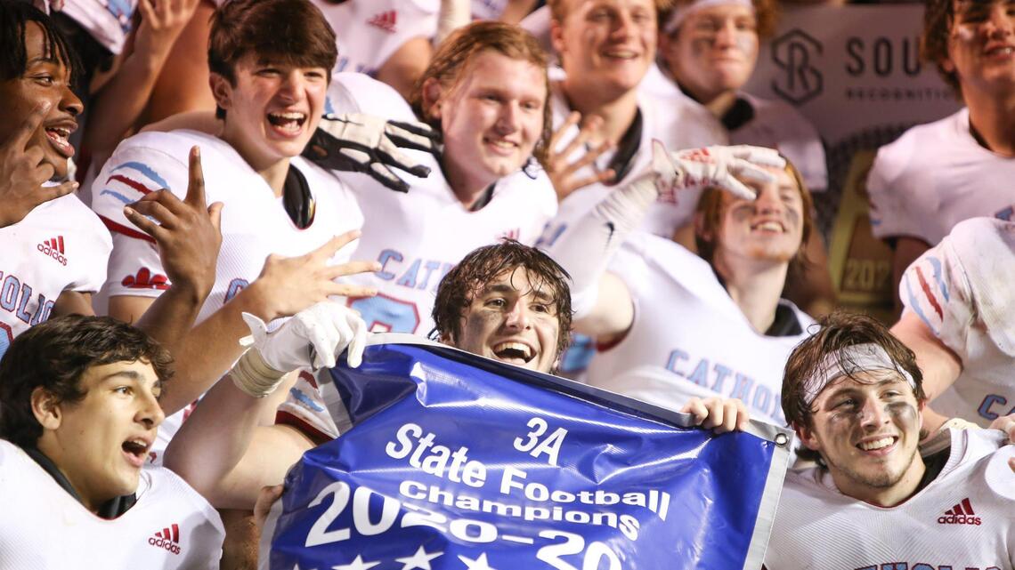 Charlotte Catholic tops Havelock, wins NCHSAA football title ...