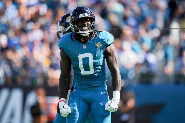 NFL free agency: Panthers agree to deal with LB Devin Lloyd | Charlotte ...