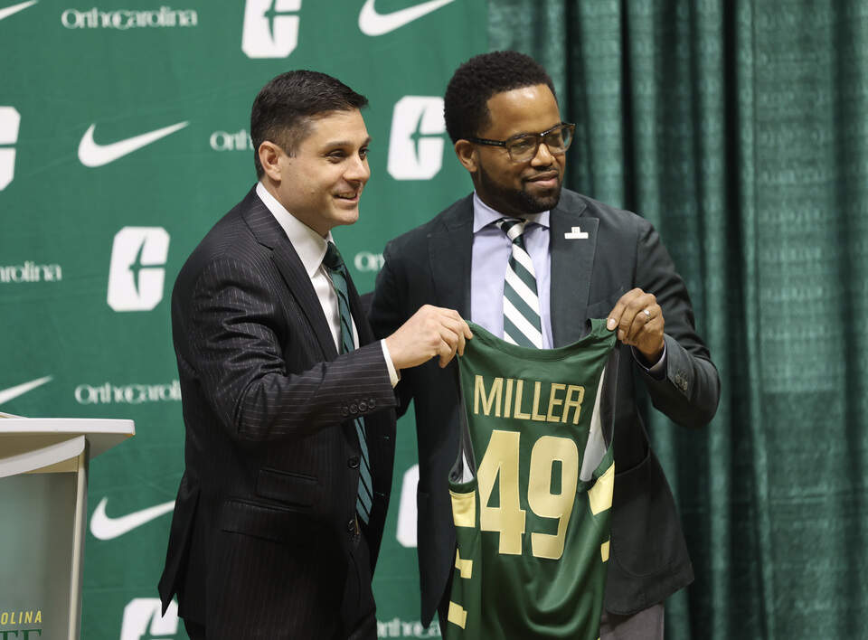 Charlotte 49ers introduce Wes Miller as men’s basketball coach ...
